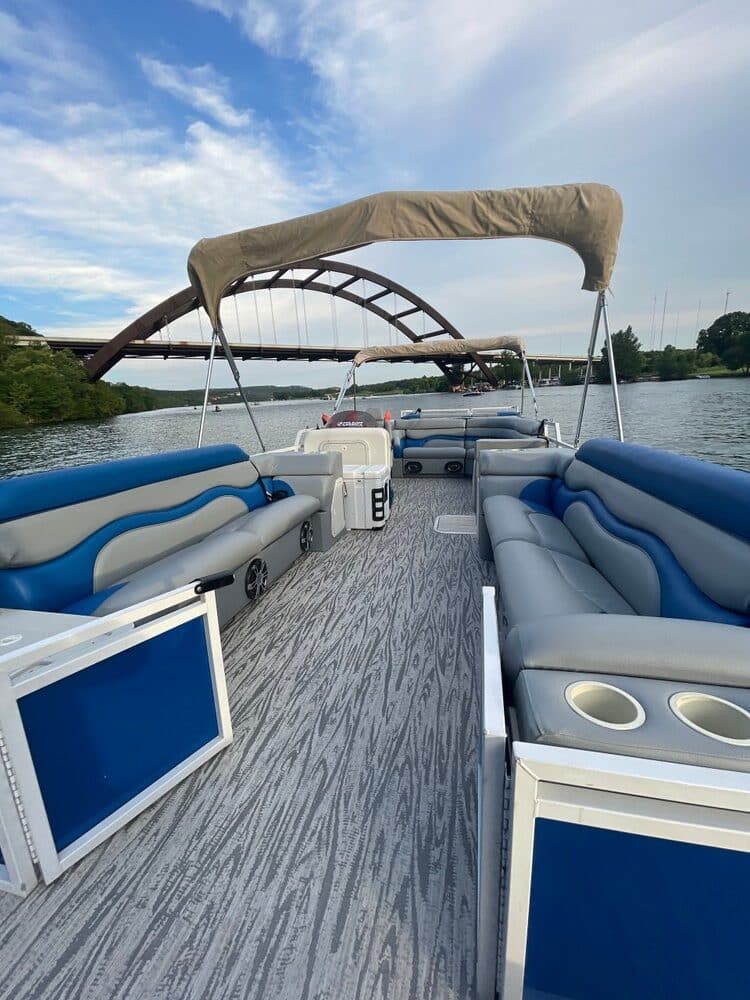 Austin Pontoon Boat Rental - Big Tex Boat Rentals